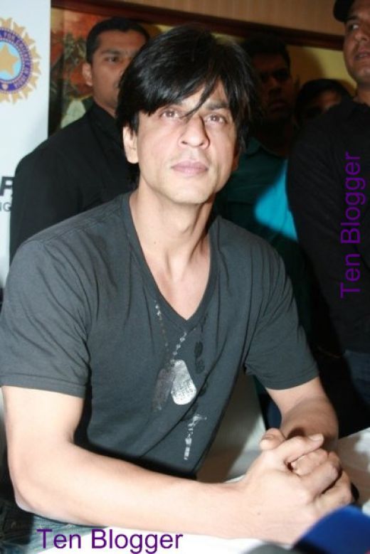 shahrukh khan in real life.. | UNP